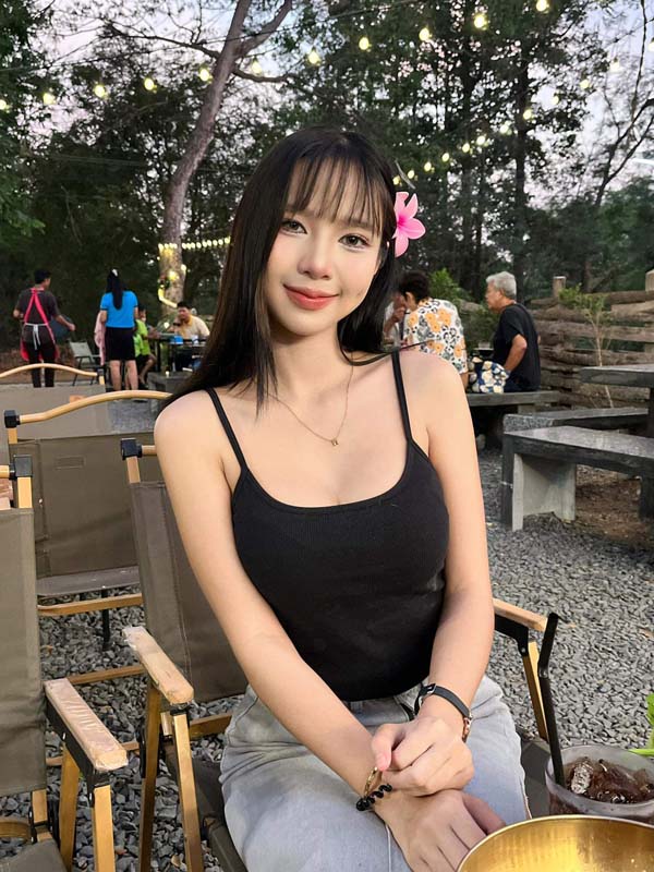 Pairwa แจกวาร์ป น้อง แพรวา สาวรถแห่ นักสนุ๊ก สุดแซ่บ sexy อกโต 18+